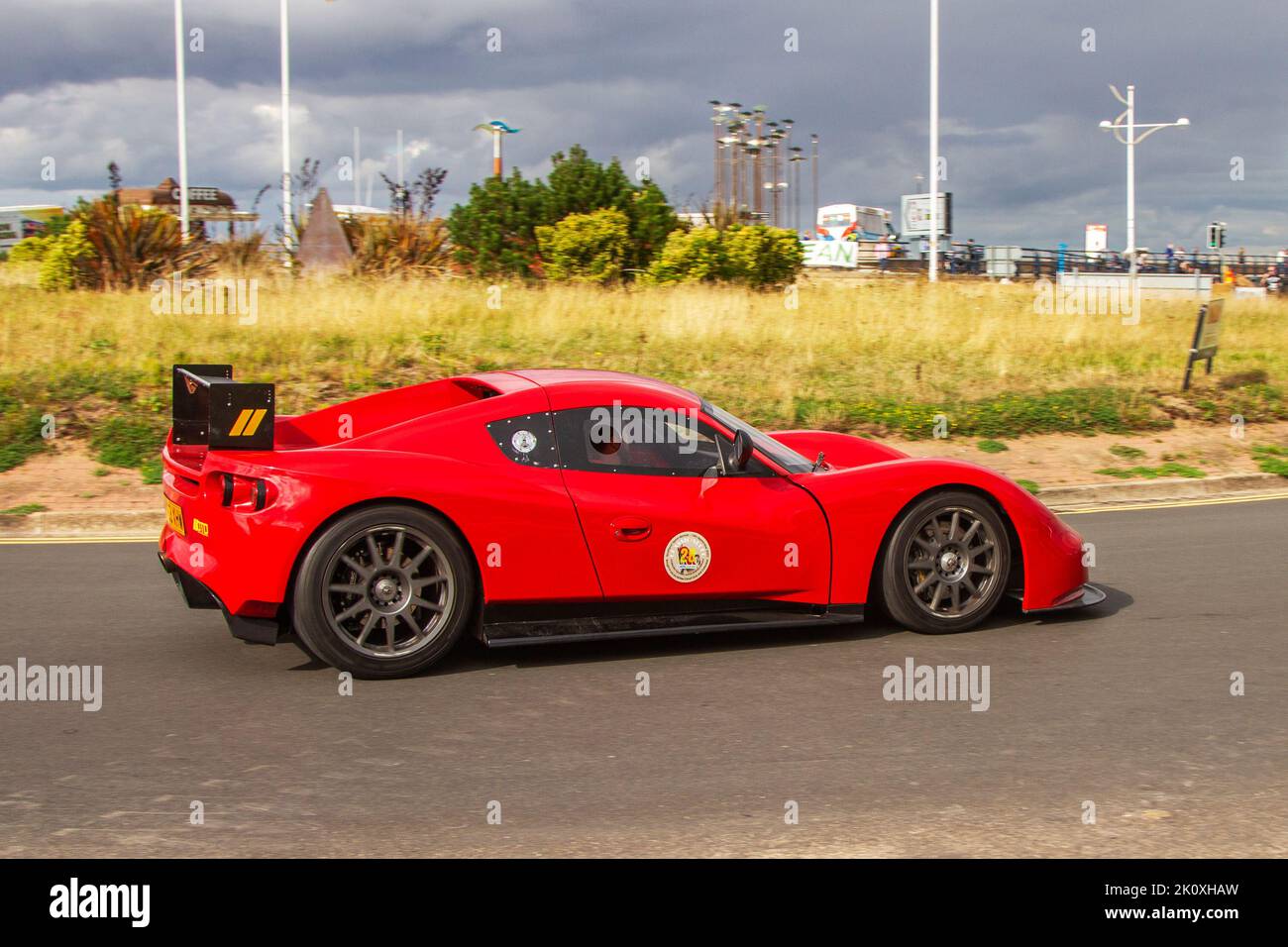 Road legal chevron hi-res stock photography and images - Alamy
