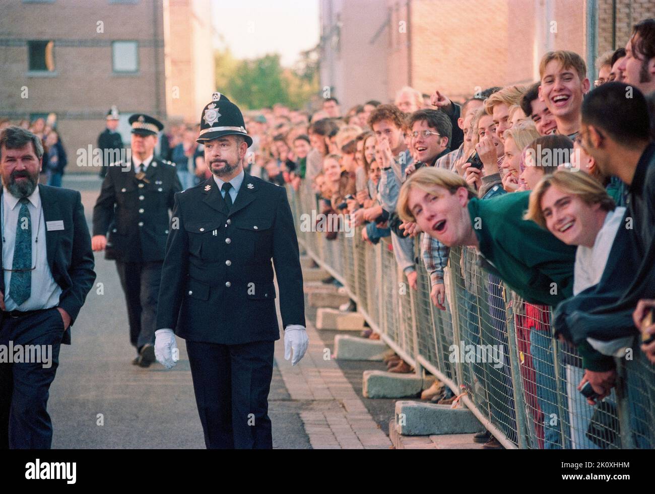 King charles crowd hi-res stock photography and images - Alamy