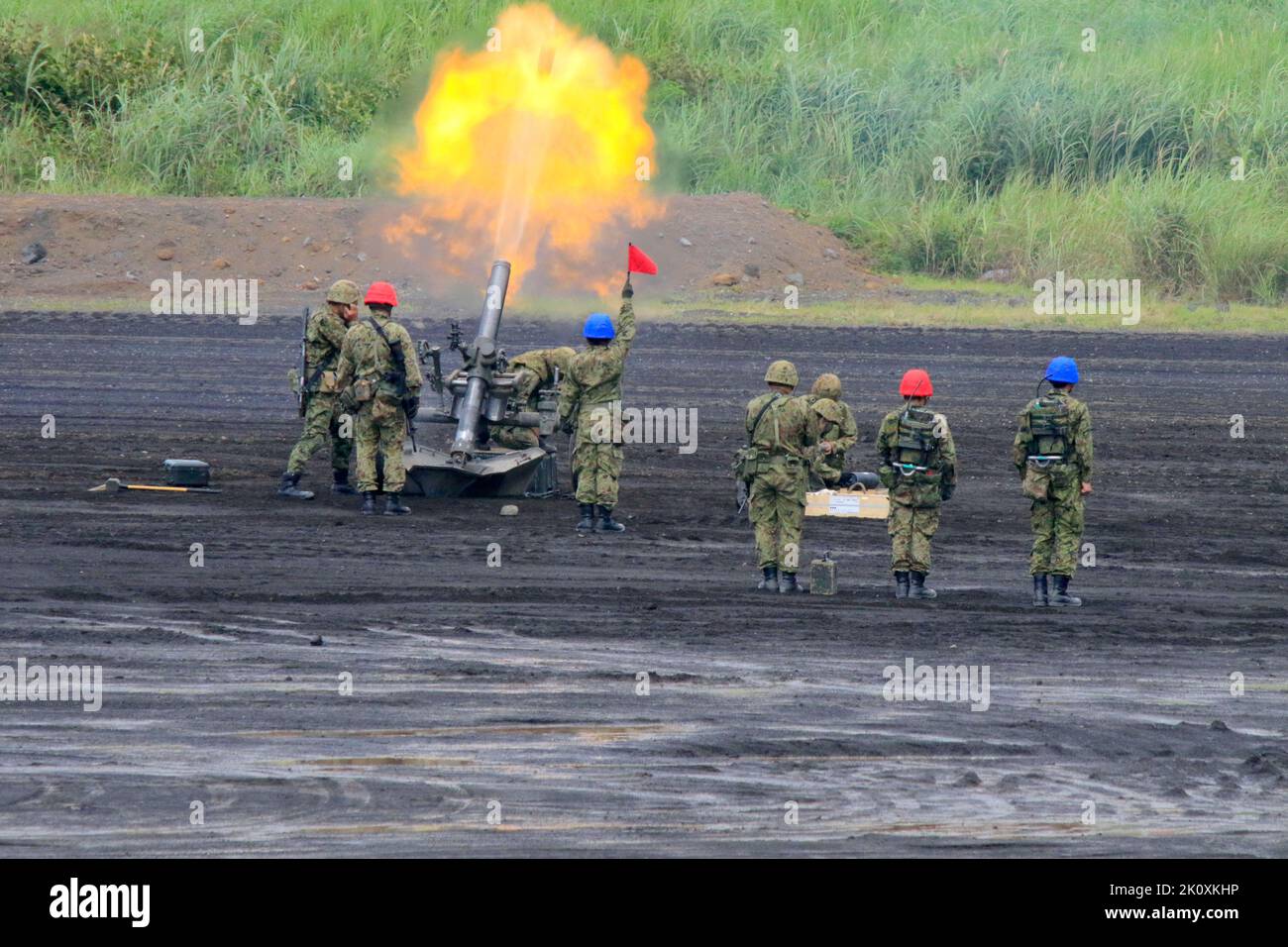 Japan Ground Self-Defense Force soldiers fire 120 mm mortar systems ...