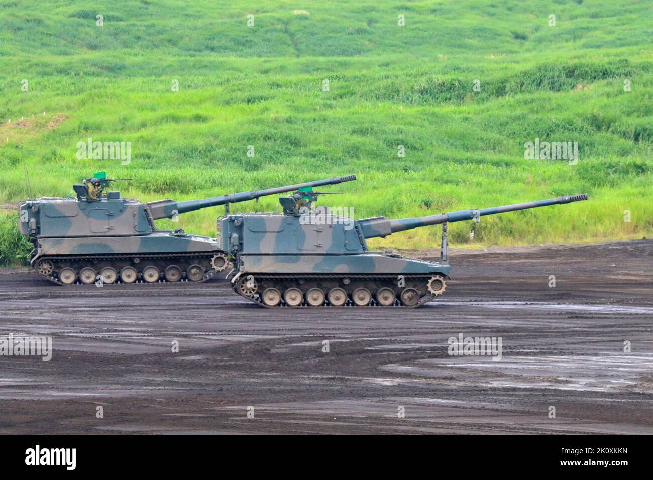 The Type 99 155 mm self-propelled howitzer of JGSDF Stock Photo - Alamy