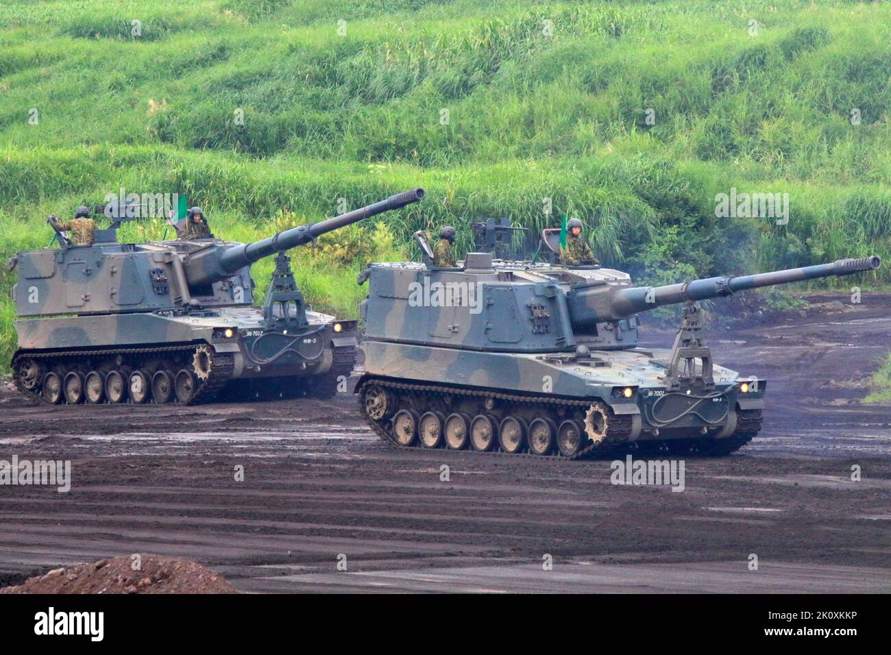 The Type 99 155 mm self-propelled howitzer of JGSDF Stock Photo - Alamy