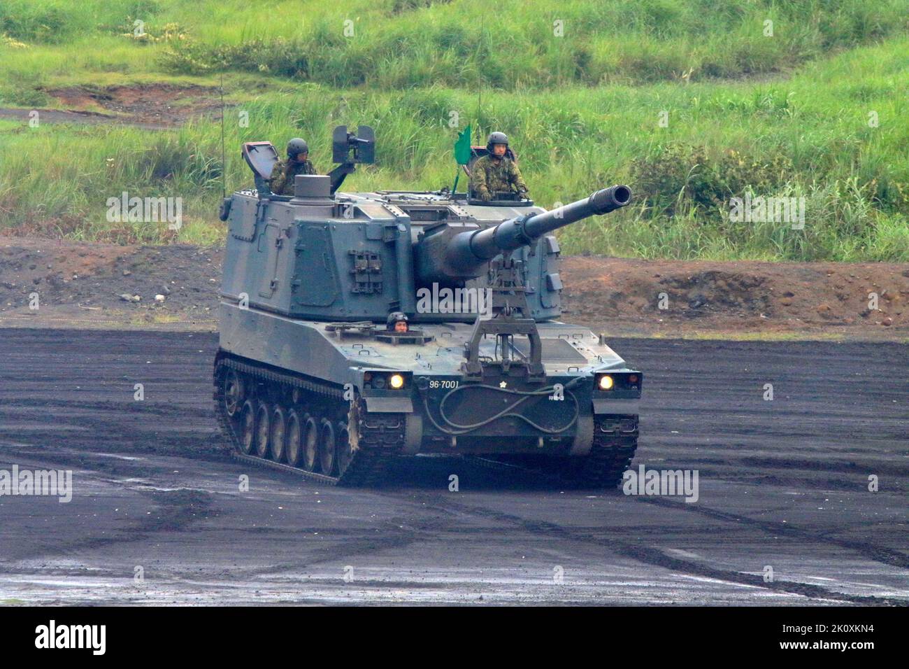 The Type 99 155 mm self-propelled howitzer of JGSDF Stock Photo - Alamy