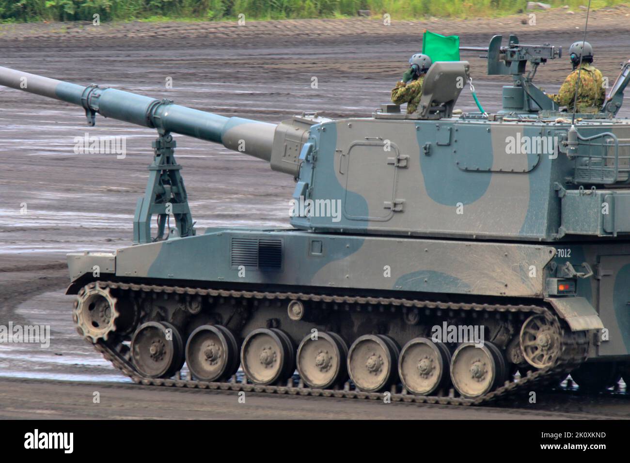 The Type 99 155 mm self-propelled howitzer of JGSDF Stock Photo - Alamy