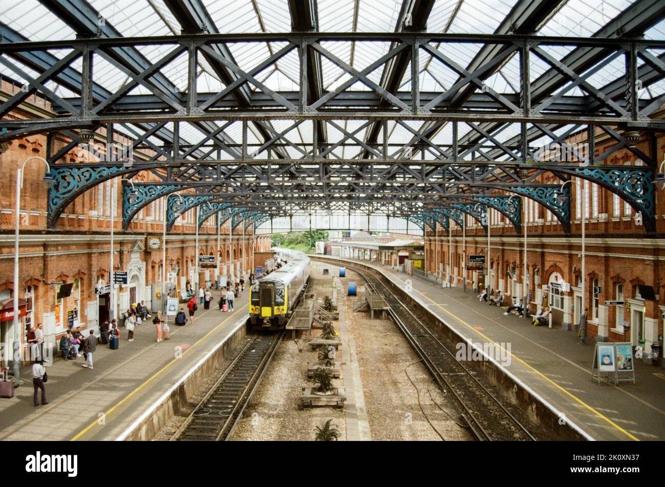 Bournemouth station hi-res stock photography and images - Alamy