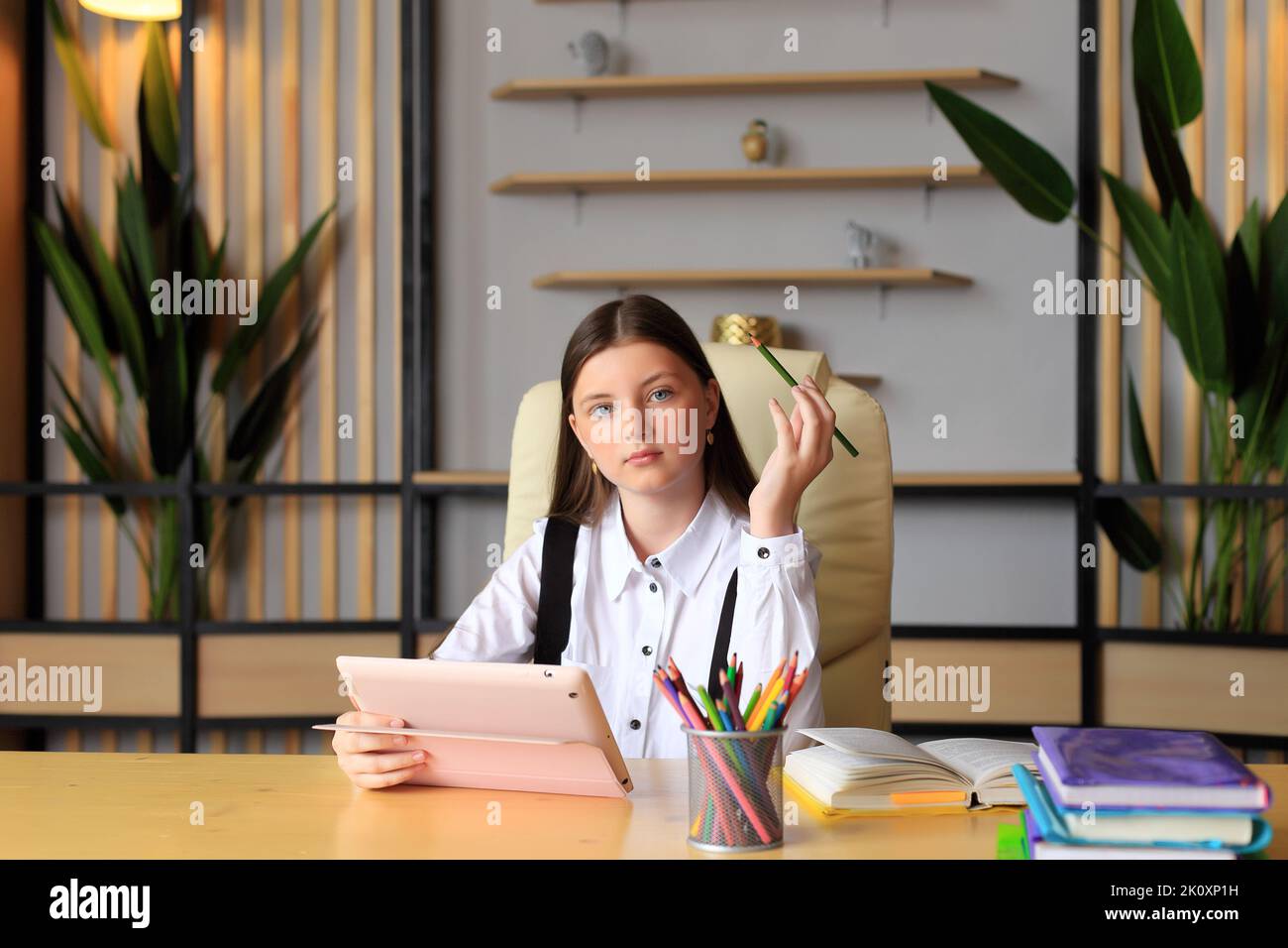 School children ipad uniform hi-res stock photography and images - Alamy