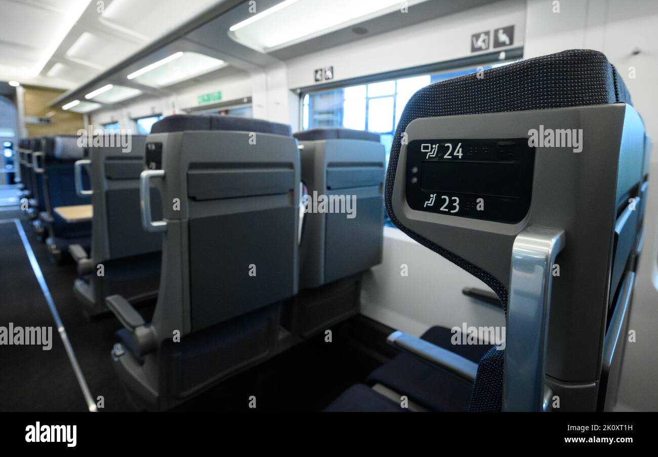 New talgo train hi-res stock photography and images - Alamy