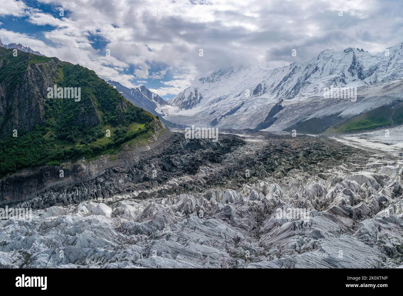A scenic view of Rakaposhi glacier and peak in Minapin, Karakoram ...