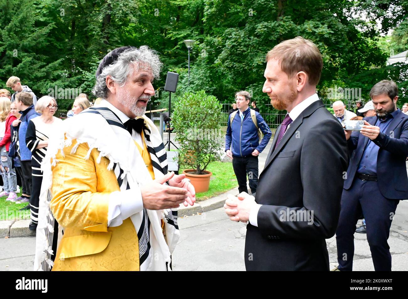 Im Bild: Alex Jacobowitz,Ministerpräsident Michael Kretschmer. Nach ...