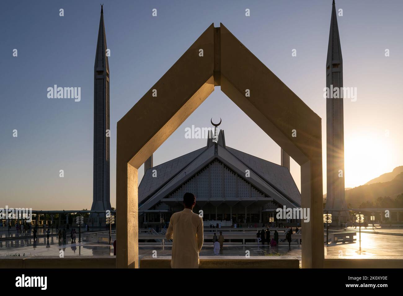 The Shah Faisal Masjid Mosque in Islamabad, Pakistan at sunset Stock ...