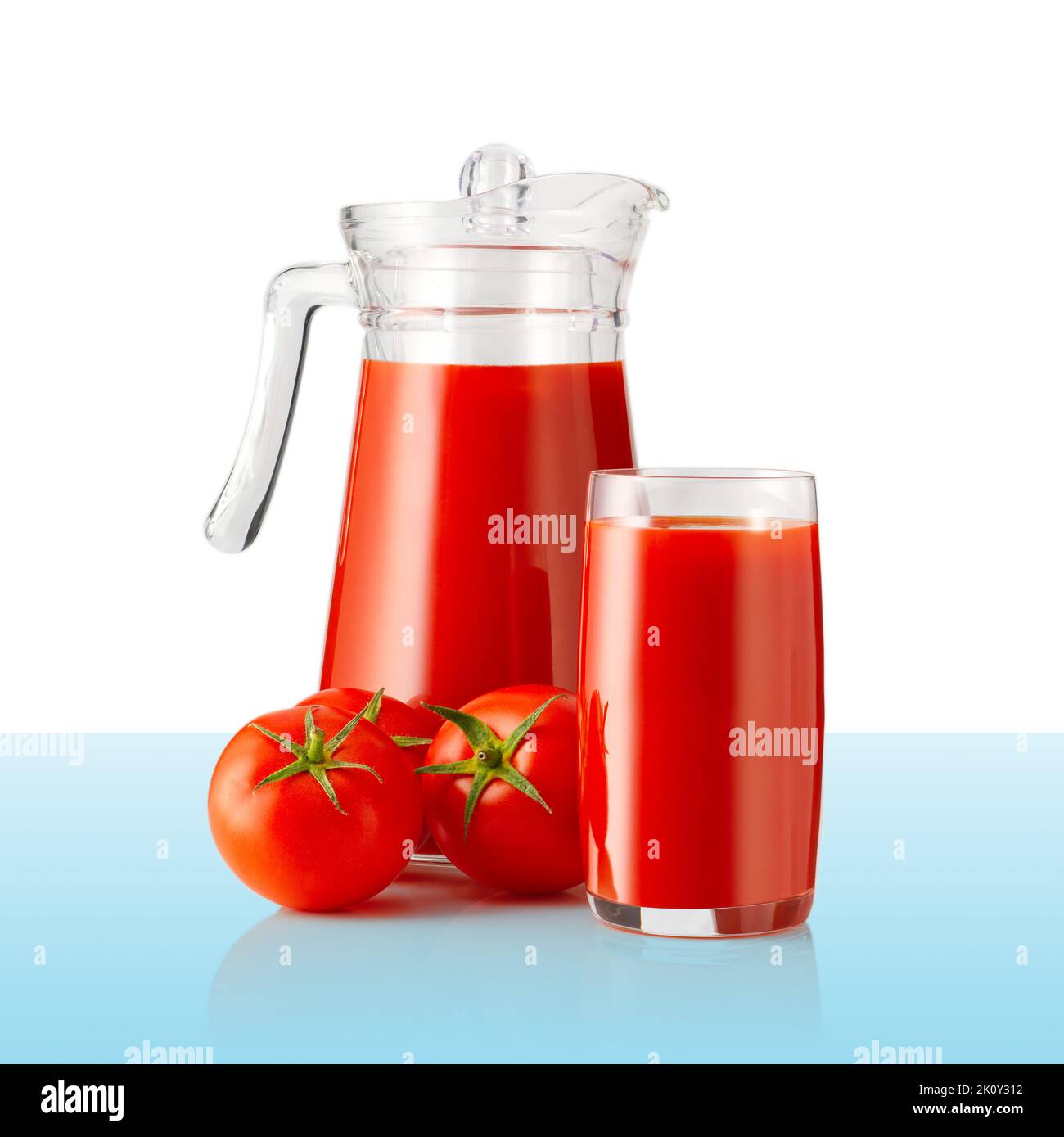 tomato juice isolated on white background. pure tomato juice in glass ...
