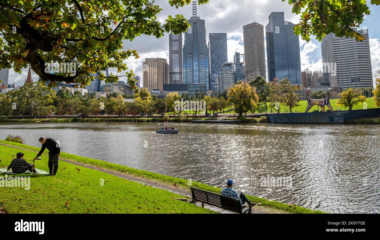 A beautiful shot of modern skyscrapers and Yarra river captured from ...