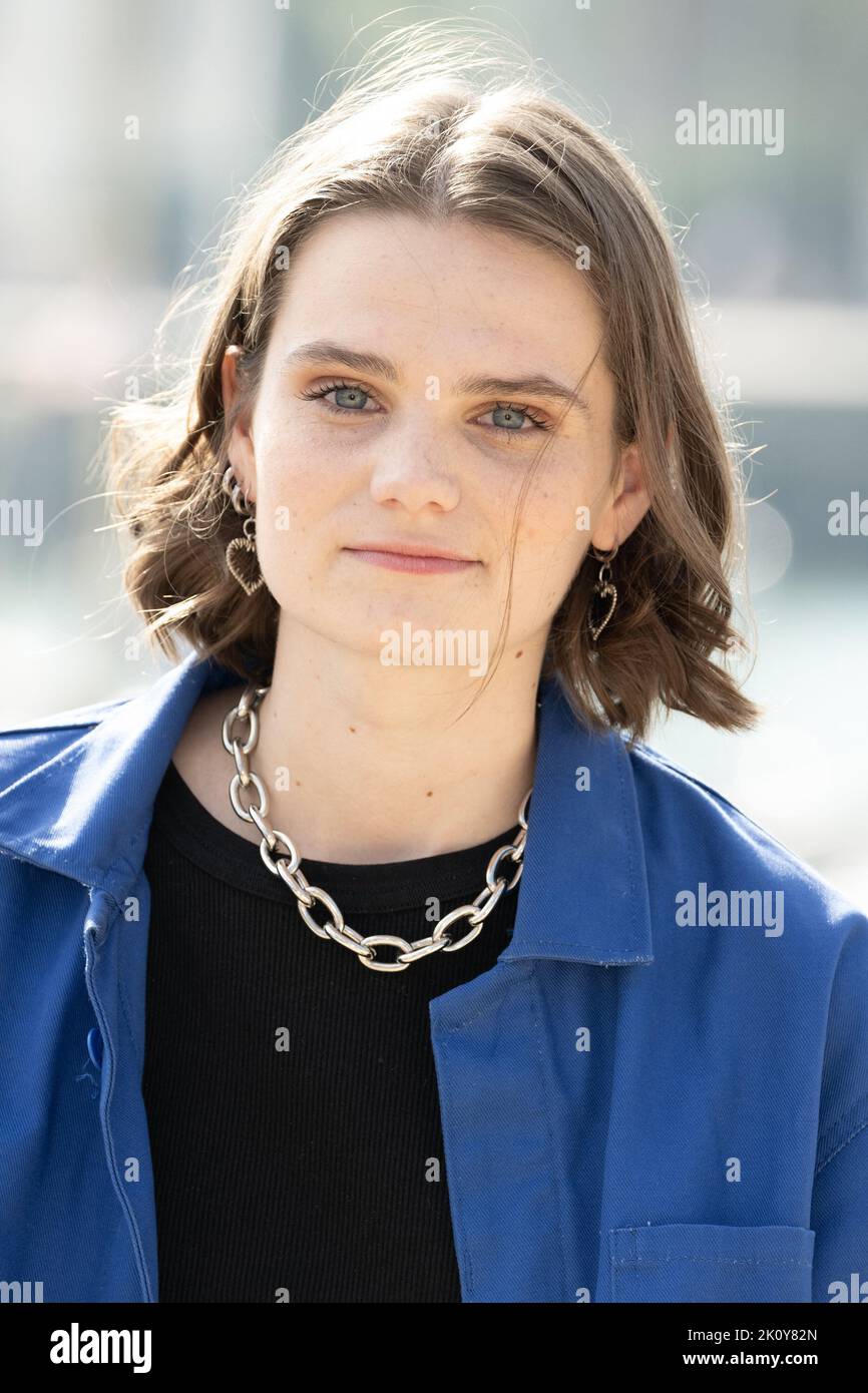 Zoe heran hi-res stock photography and images - Alamy