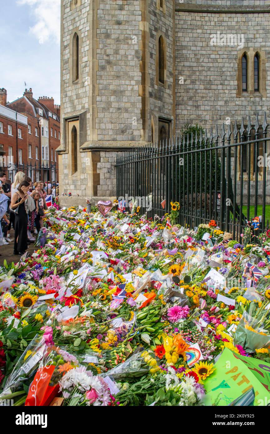 WINDSOR, ENGLAND- 11 September 2022: Mourners at Windsor Castle with ...