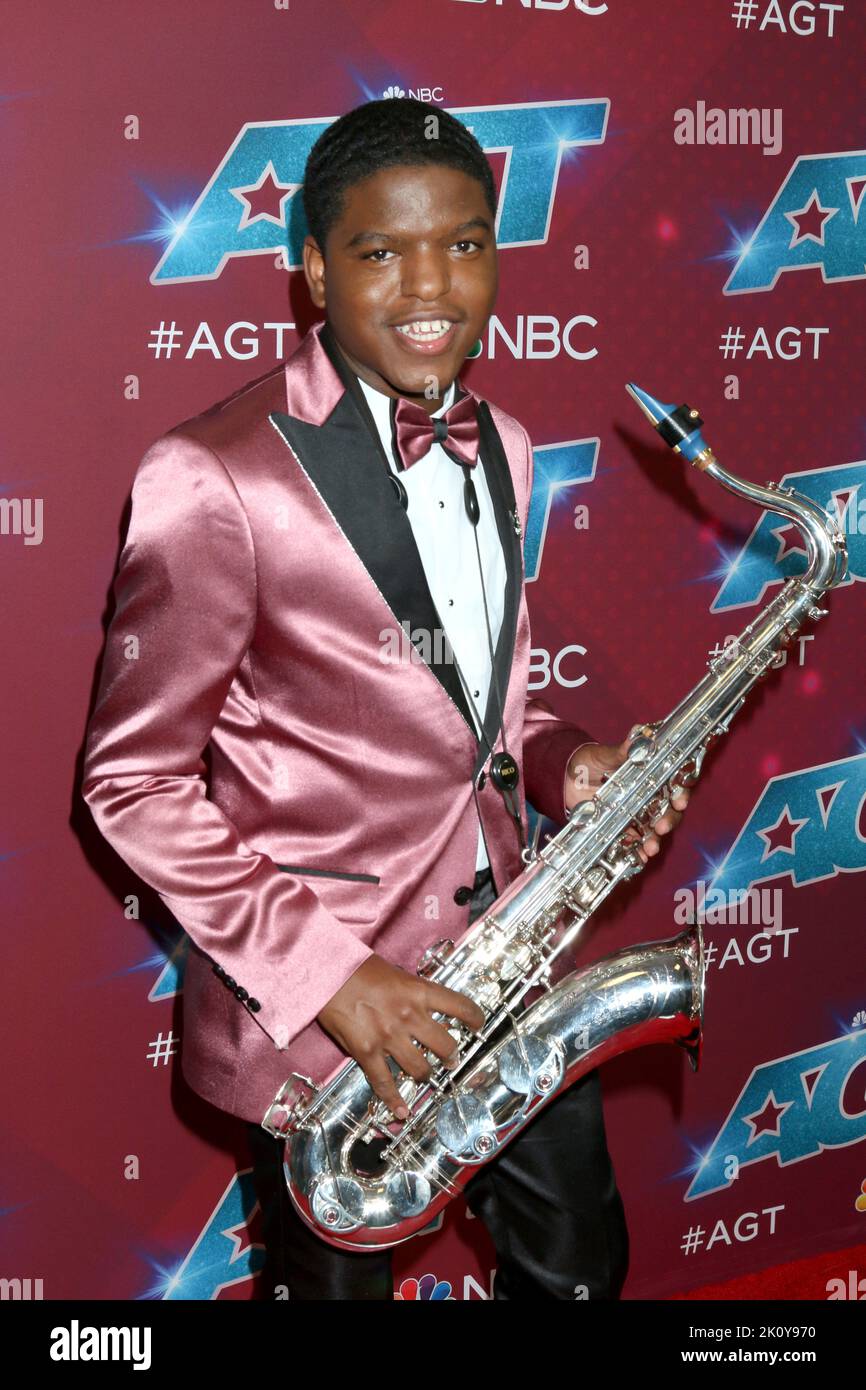 Avery Dixon at the America's Got Talent Season 17 - Live Show Finale ...