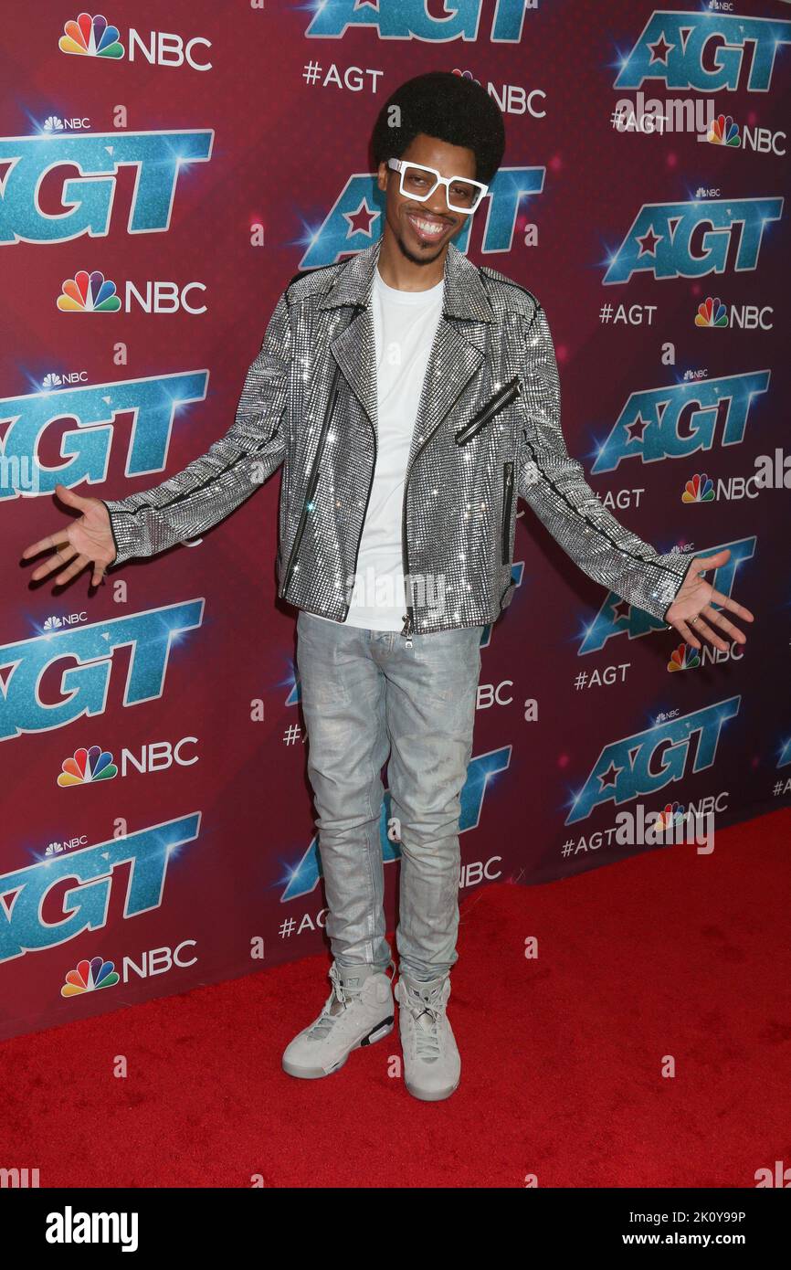 Mike E. Winfield at the America's Got Talent Season 17 - Live Show ...