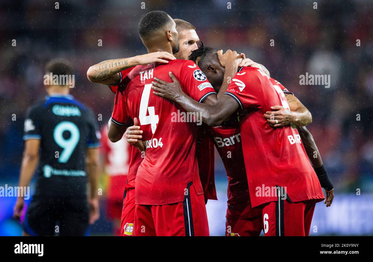 Jonathan Tah (Leverkusen), Robert Andrich (Leverkusen), Odilon ...