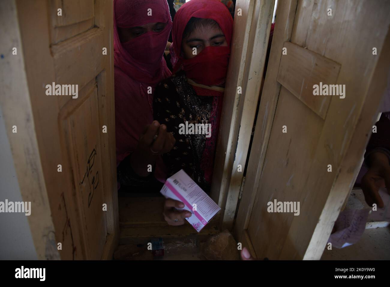 flood affected by floods receive medical treatment in Jamshoro district ...