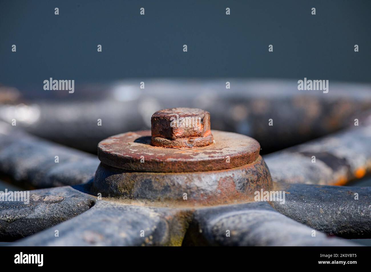 Valve screw hi-res stock photography and images - Alamy