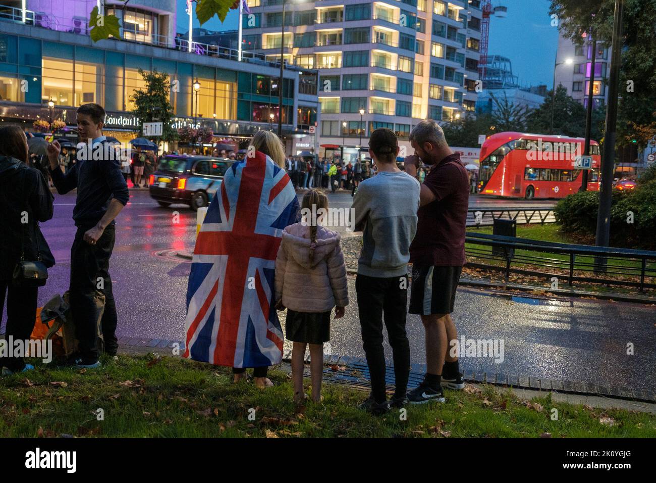 As the Queen's body is being returned back to Buckingham Palace for the ...
