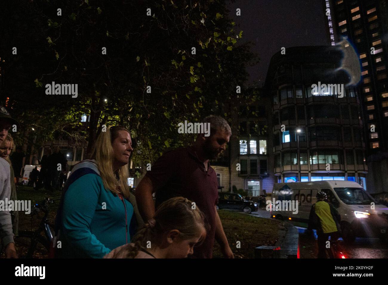 As the Queen's body is being returned back to Buckingham Palace for the ...