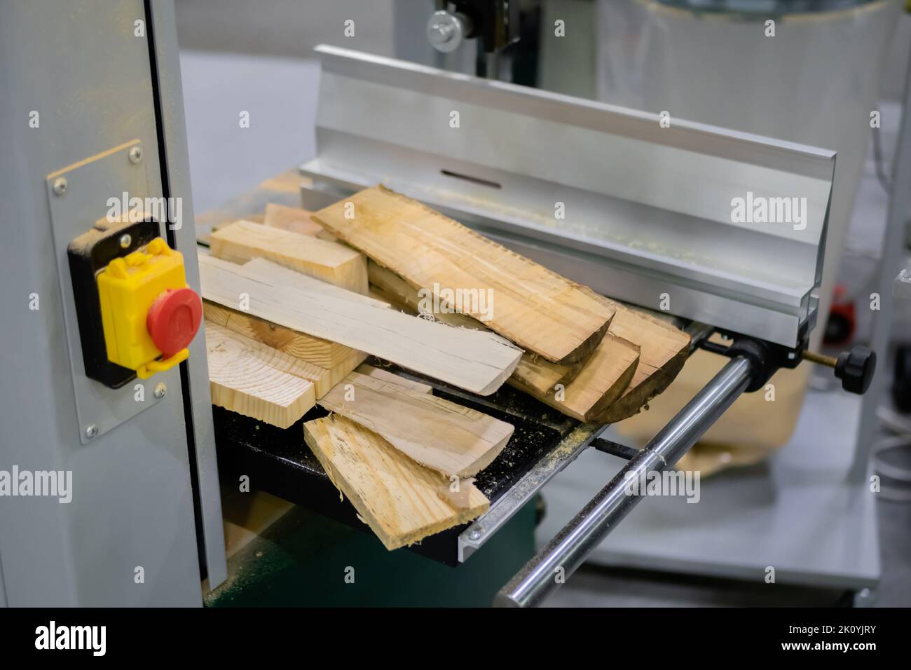 Close up view: sawn timber, lumbers on carpenter workbench Stock Photo ...