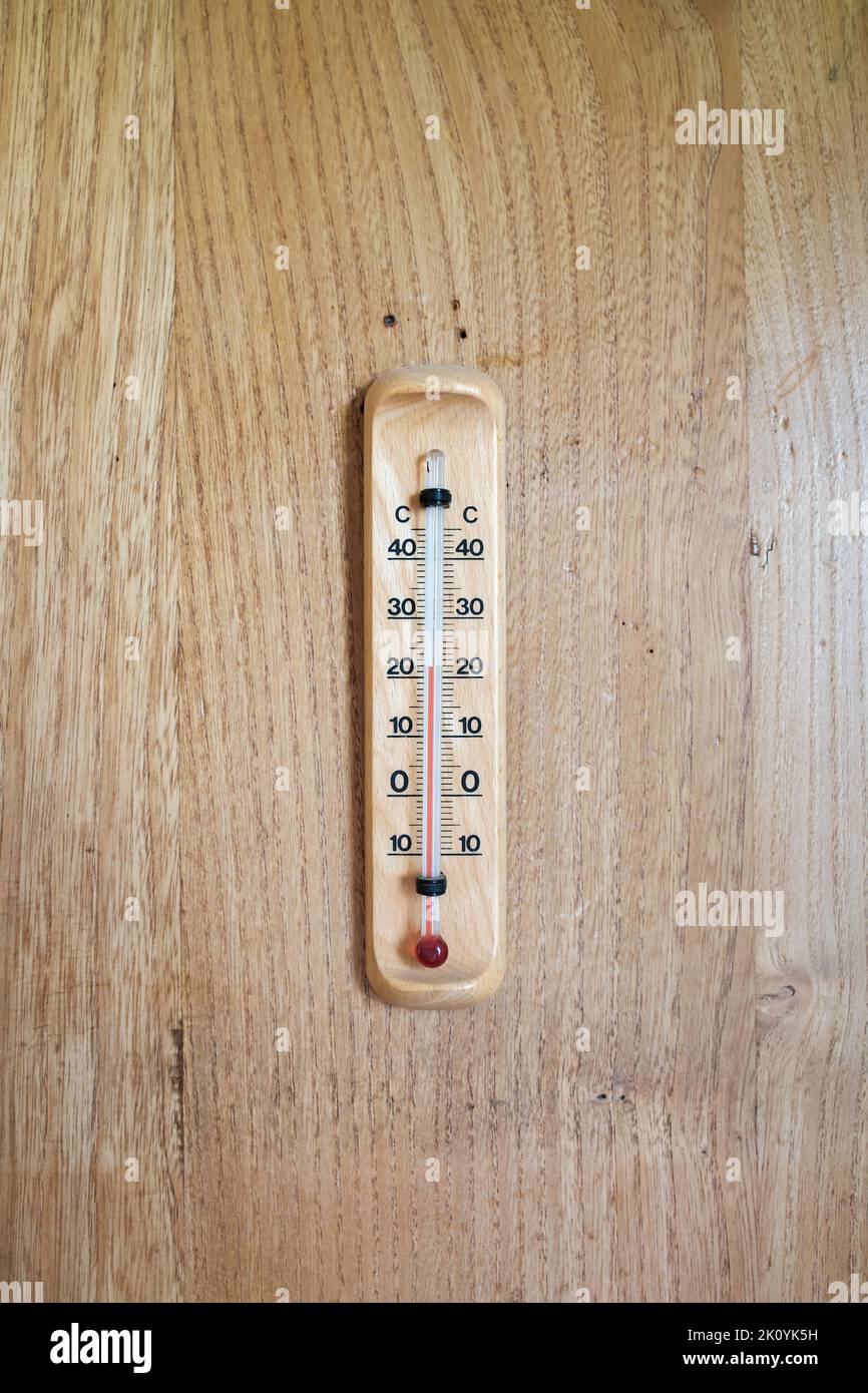 Mercury thermometer for determining the temperature in the room ...