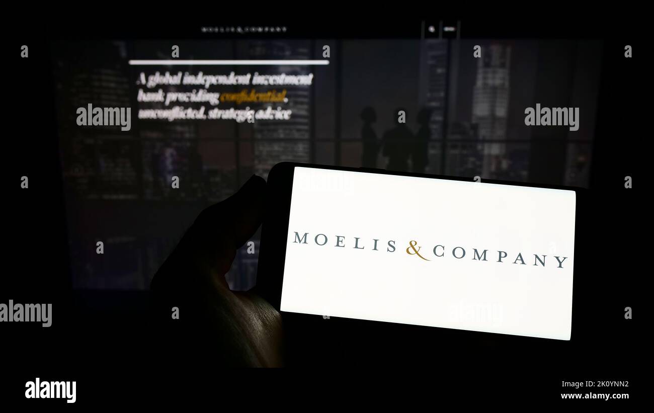 Moelis Logo
