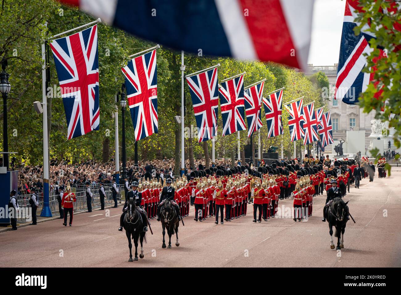 The military procession as the coffin of Queen Elizabeth II, draped in ...