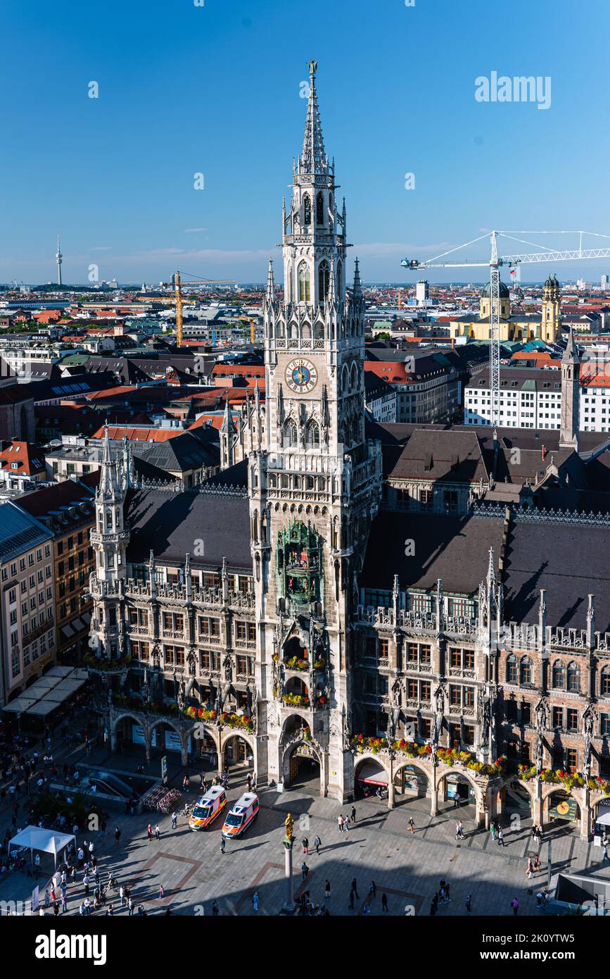 View of the Neues Rathaus, Munich's city hall, at Marienplatz Stock ...