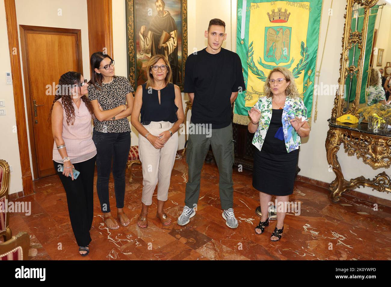 in the photo Roberto Russo World Volleyball Champion 2022 together with ...