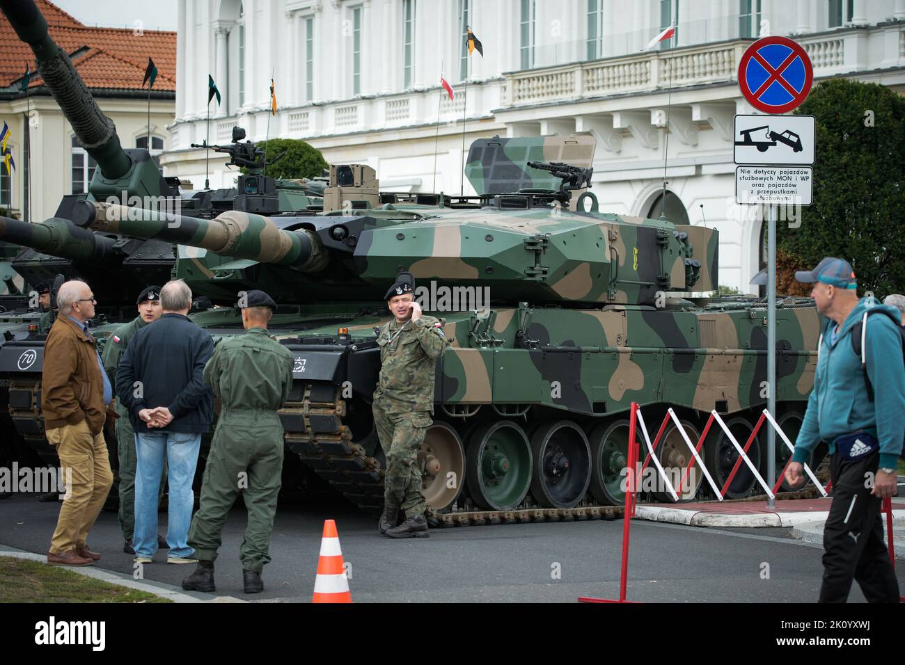 Leopard 2 tank 2022 poland hi-res stock photography and images - Alamy