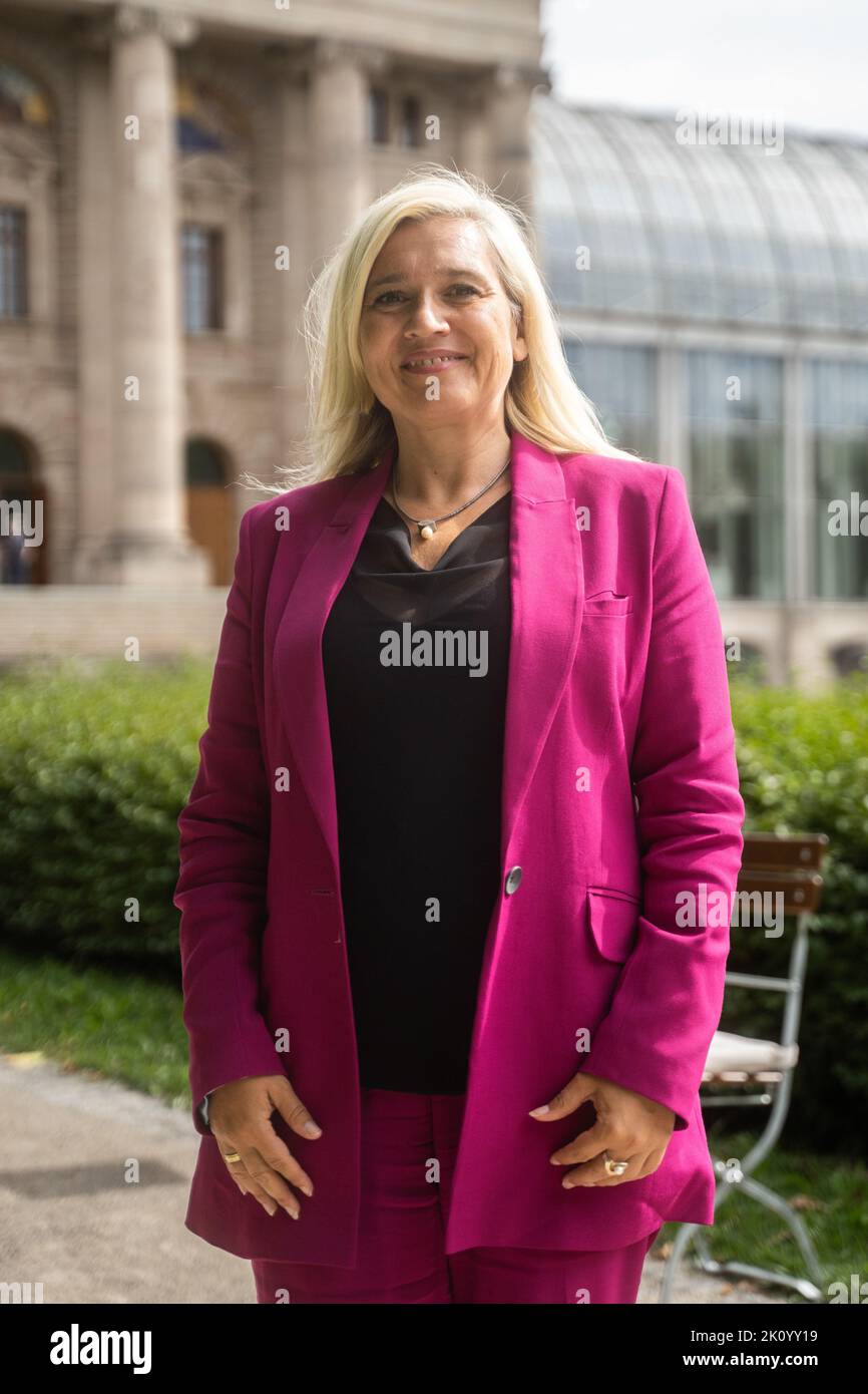 September 14, 2022, Munich, Bavaria, Germany: Melanie Huml vor der ...