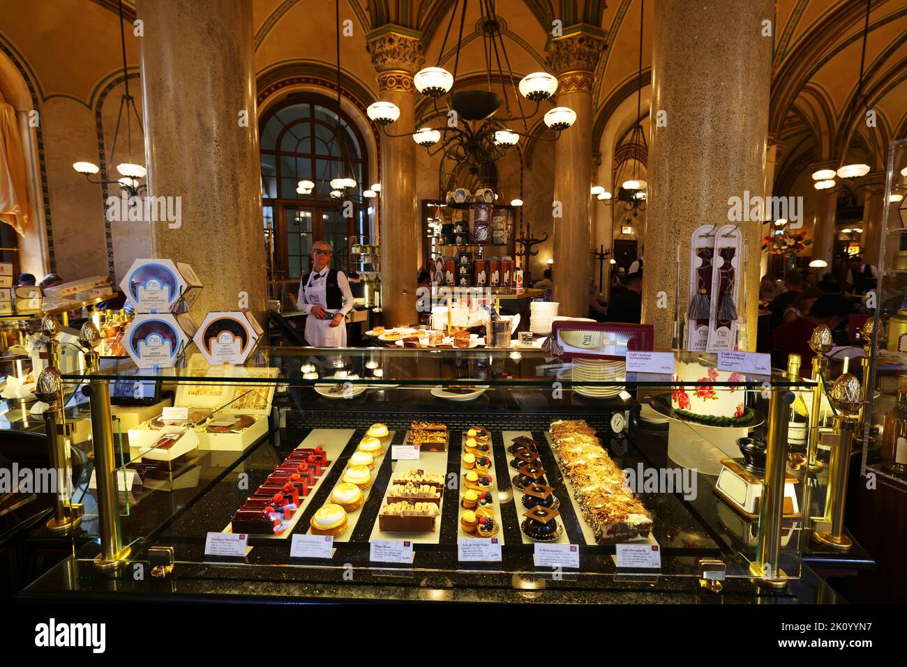 Kaffee, Cafe Central, Wien, im historischen Ambiente eines Wiener ...