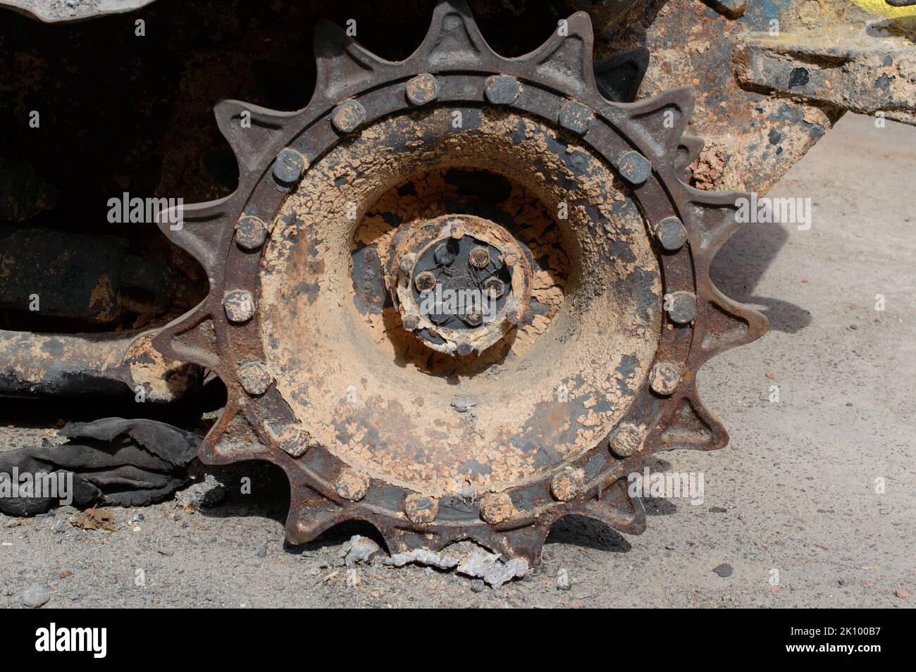 Broken chassis hi-res stock photography and images - Alamy