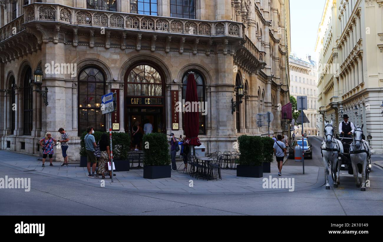 Wien Fiaker, Cafe Central, Kutsche, Fiaker, Wien, Pferdekutsche oder ...