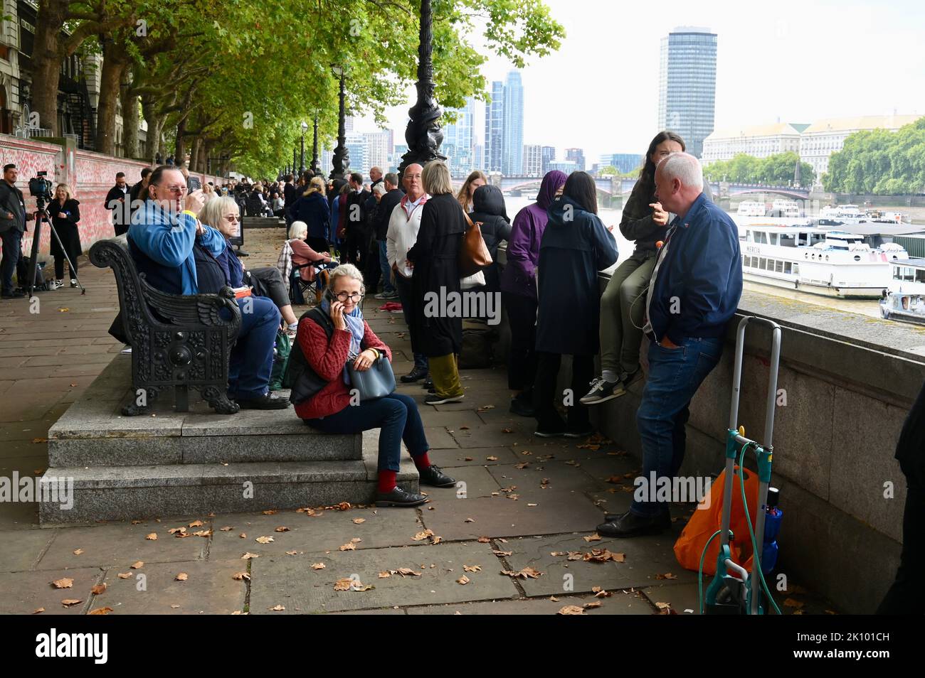 London, UK. 14th September 2022. London, UK. The queue to view Queen ...