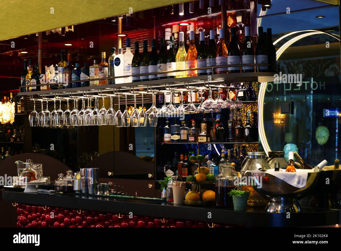 Wien cocktail hi-res stock photography and images - Alamy