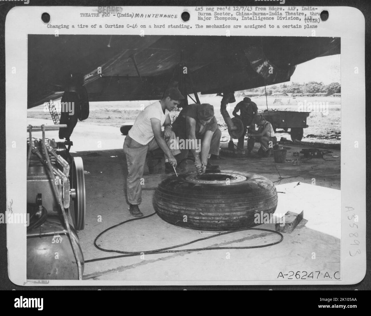 Wheels aircraft Black and White Stock Photos & Images - Alamy