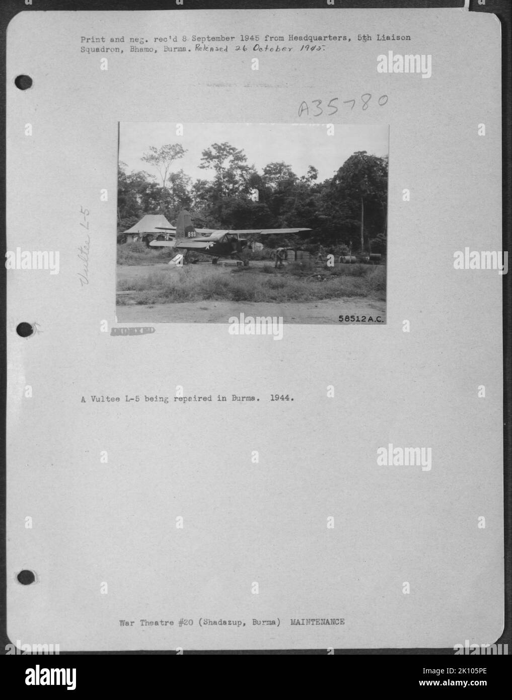 Air force maintenance crews Black and White Stock Photos & Images - Alamy