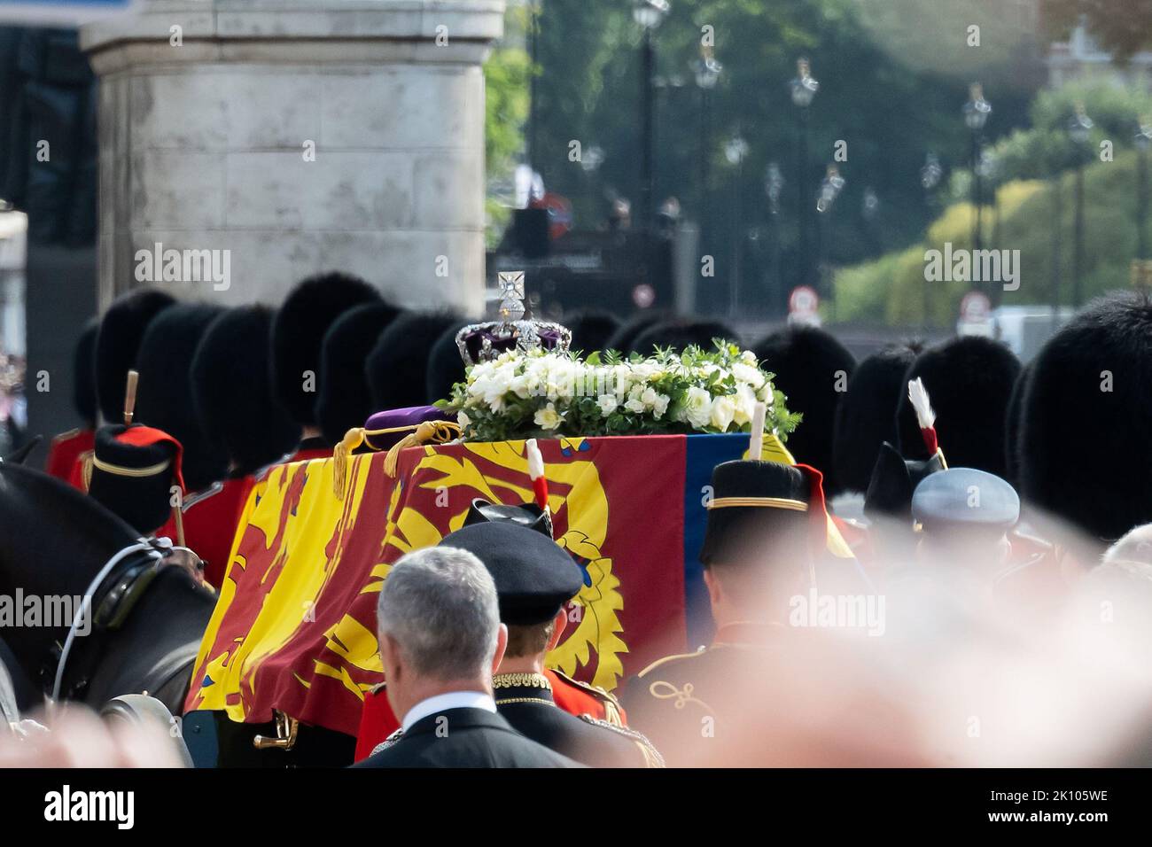 Ceremonial Procession of the coffin of Queen Elizabeth II from ...
