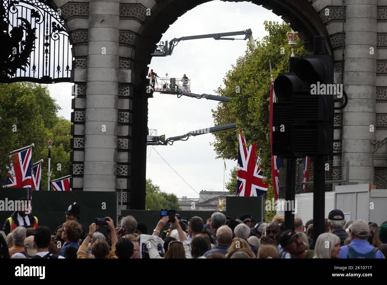 Queen elizabeth funeral cortege hi-res stock photography and images - Alamy