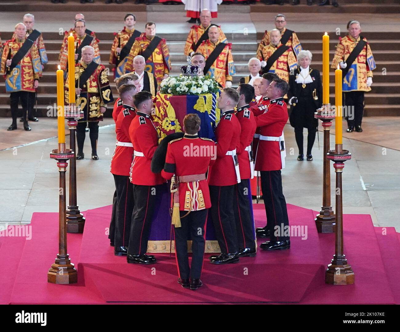 The Bearer Party from Queen's Company, 1st Battalion Grenadier Guards ...
