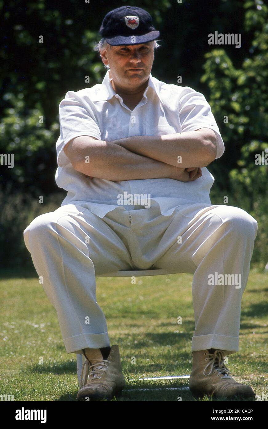 Amateur Astronomer Patrick Moore playing cricket 1977 Stock Photo - Alamy