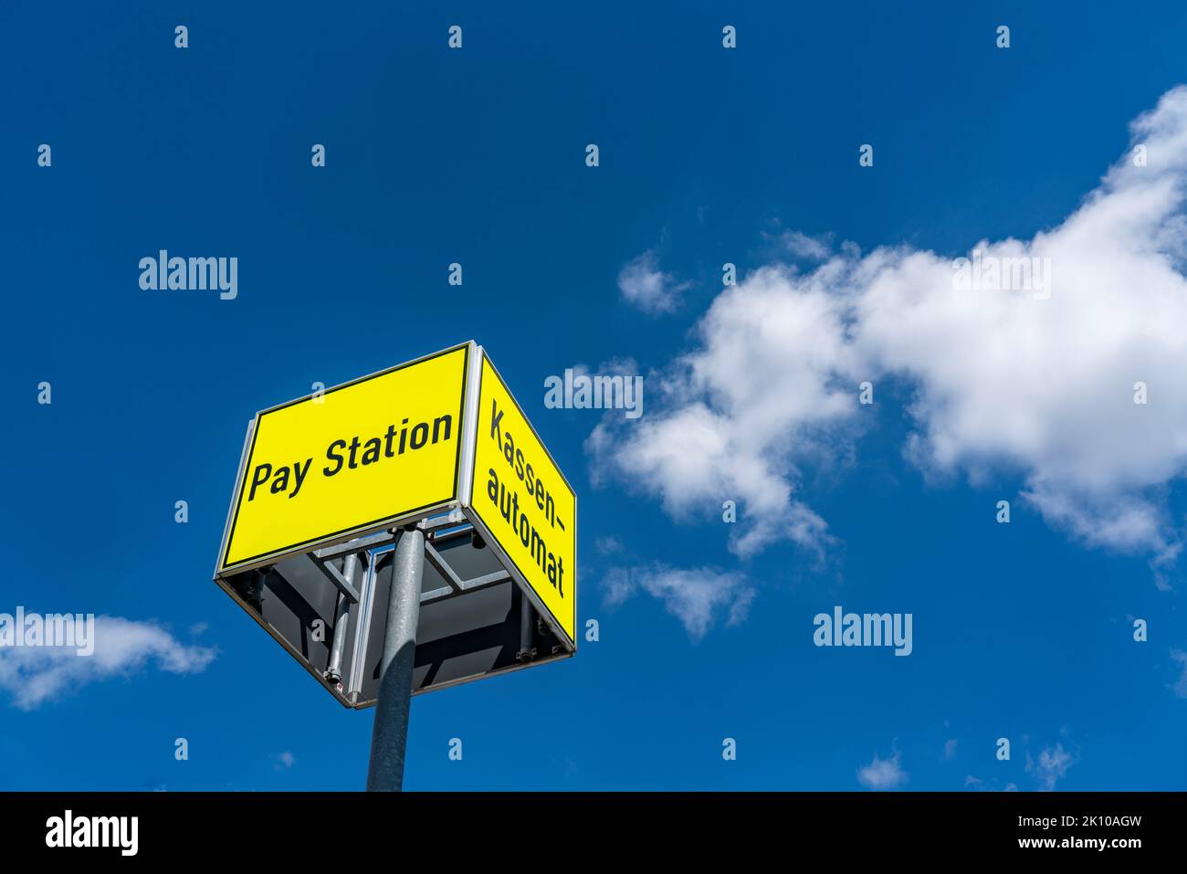 Pay Station sign, pay machine, in a car park, symbol image Stock Photo ...