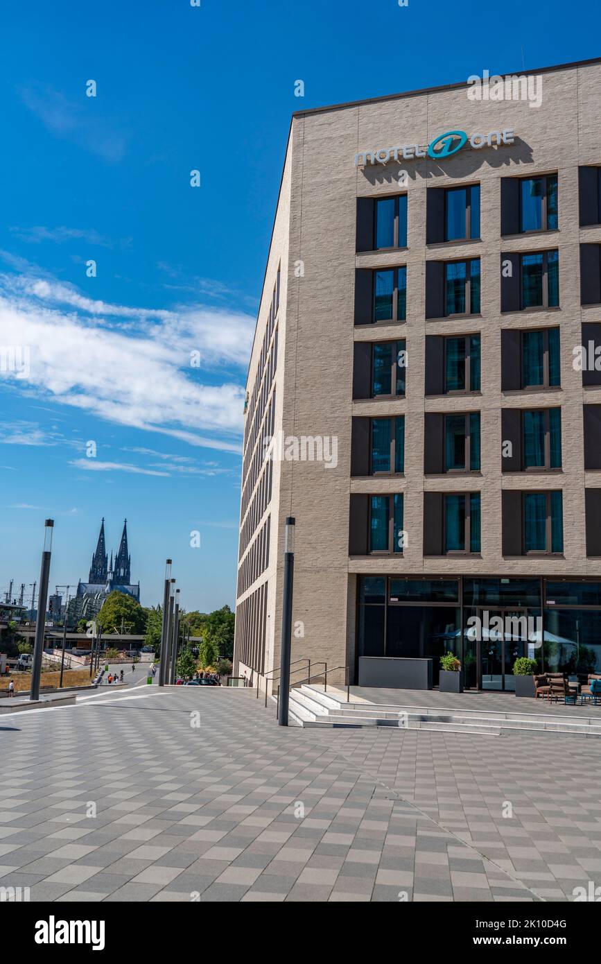 New construction of the Mote-One Hotel at the Cologne Trade Fair in ...