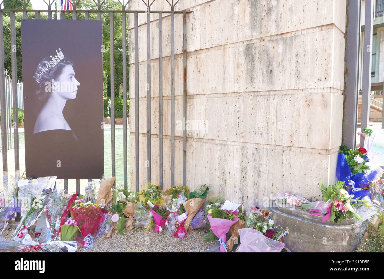 British embassy rome hi-res stock photography and images - Alamy