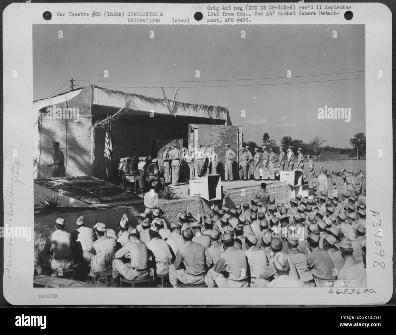 War efforts Black and White Stock Photos & Images - Alamy