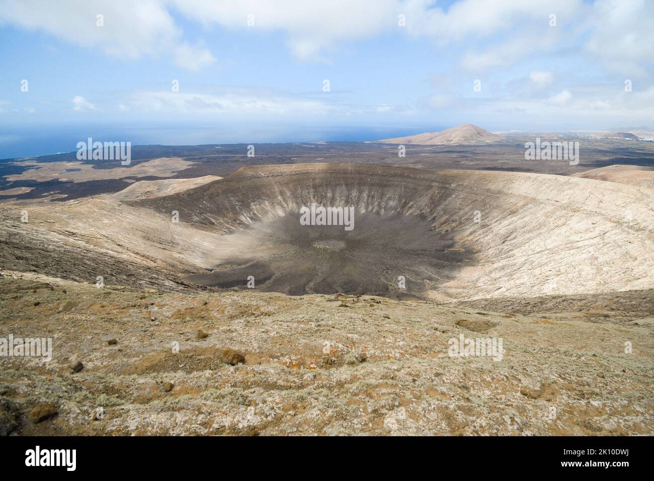 Scenic volcanic landscape caldera blanca volcano hi-res stock ...