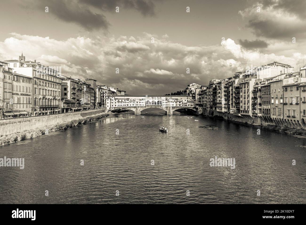 Vintage postcard of Florence with the Ponte Vecchio Stock Photo - Alamy