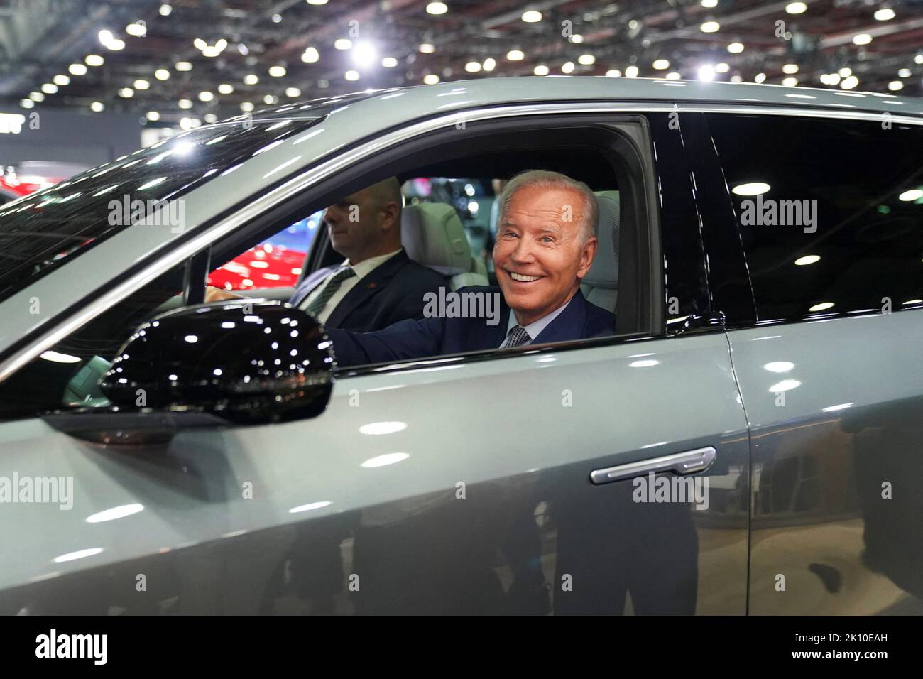 Biden at the 2022 auto show hi-res stock photography and images - Alamy